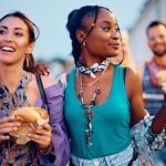 Como colar cílios postiços passo a passo: tutorial fácil de seguir